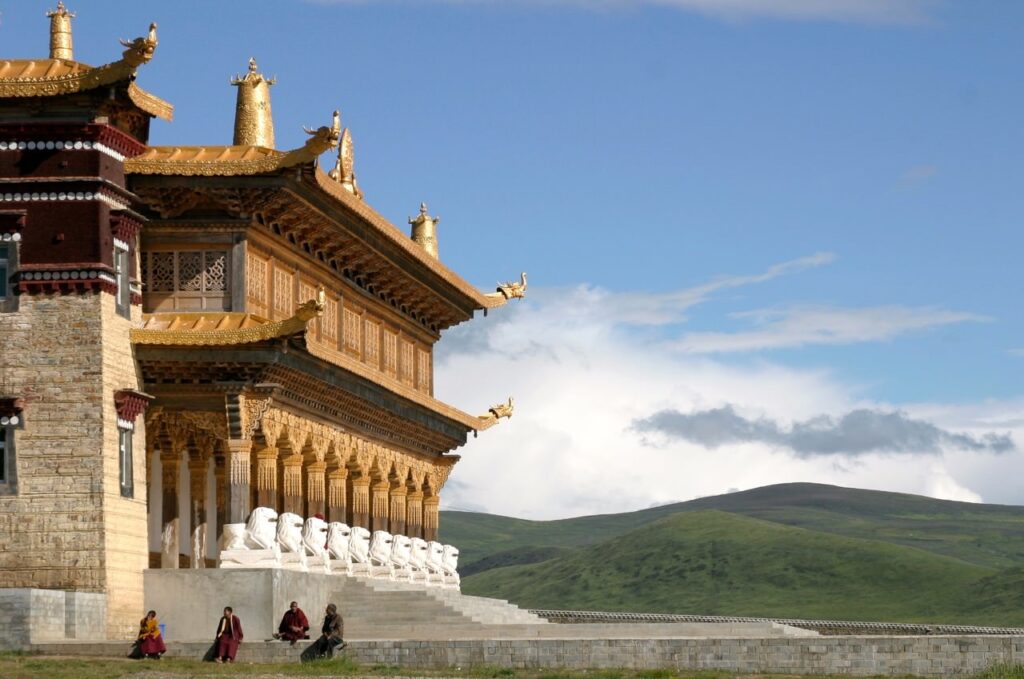 The 8 Best Meditation Retreats in the World | Michael Teh
